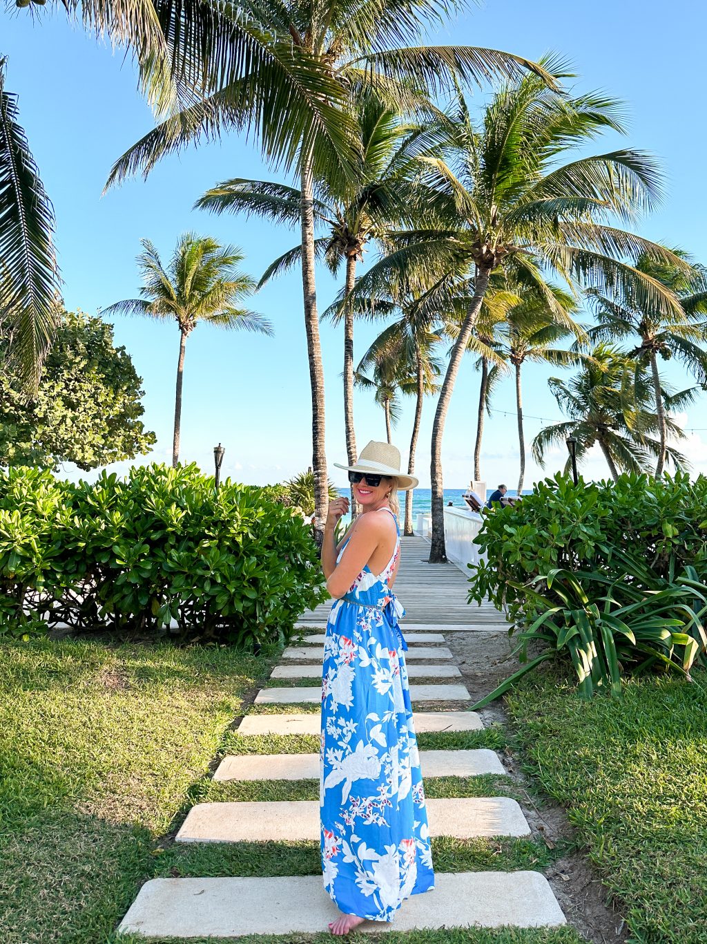 40 Outfits for Sunny Spring Breaks - Hi Sugarplum!