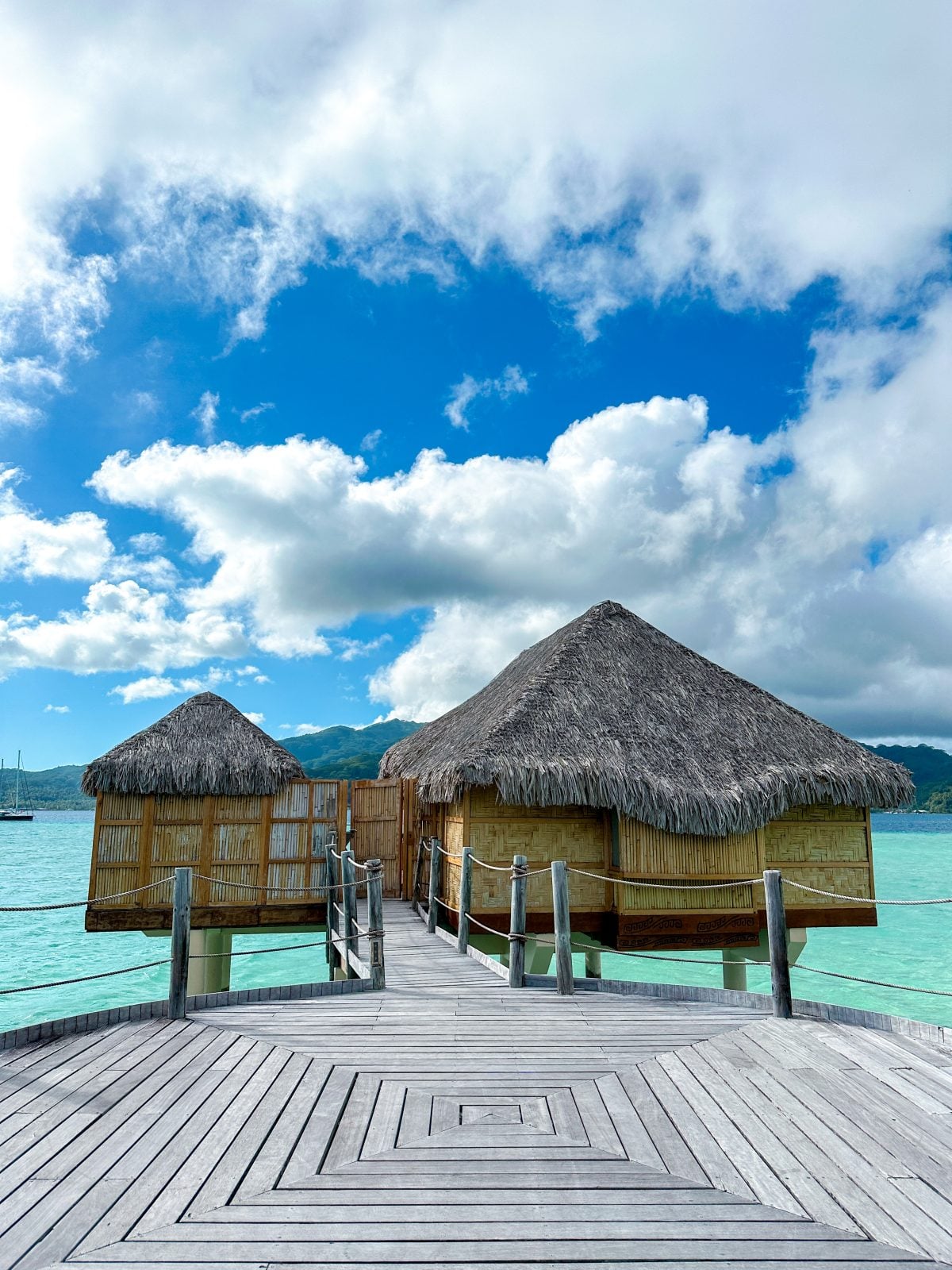 Le Taha'a Resort | A Gem in French Polynesia - Hi Sugarplum!
